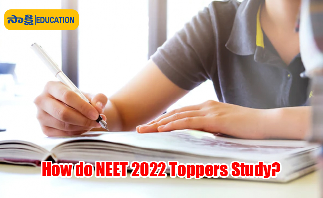 How do NEET 2022 Toppers Study?